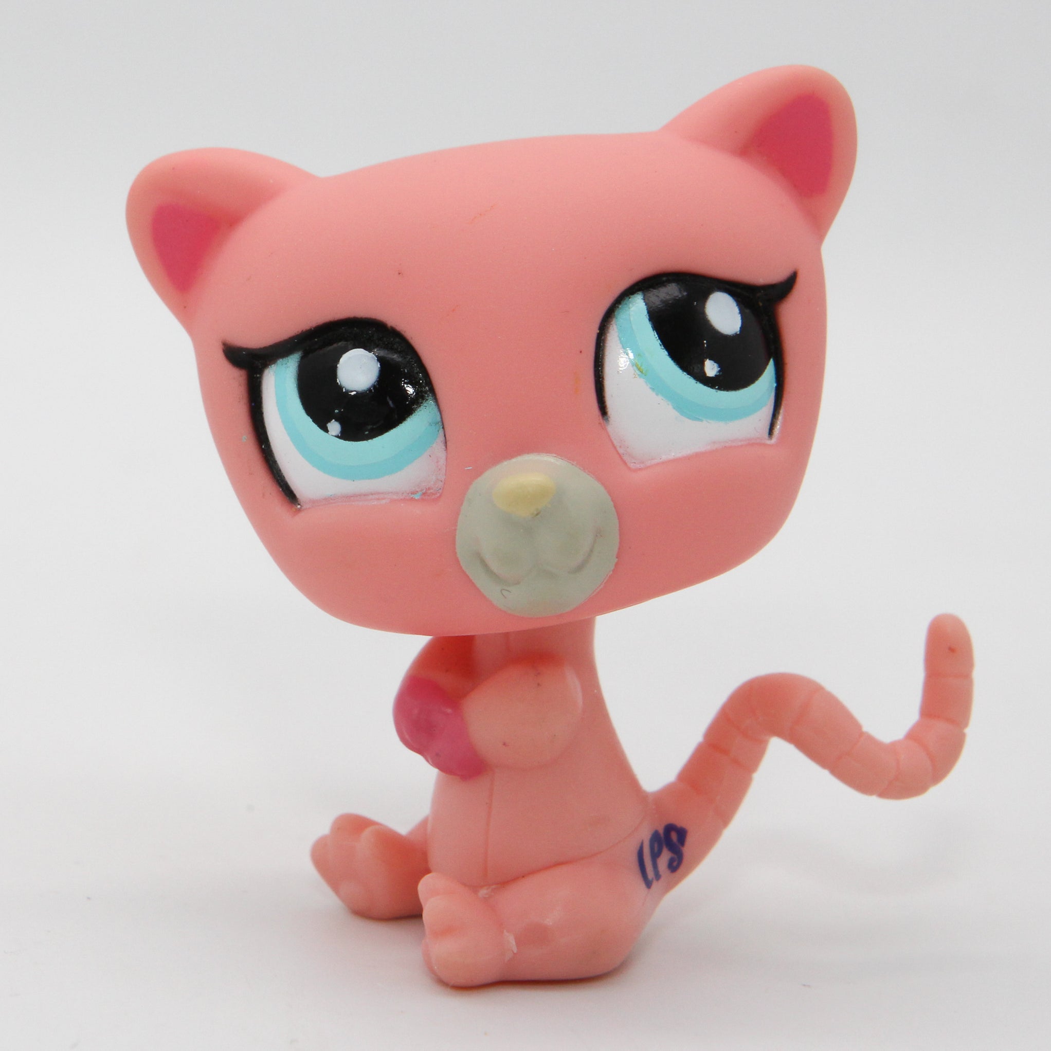 Littlest Petshop Opossumi #2009— Elli Madelli