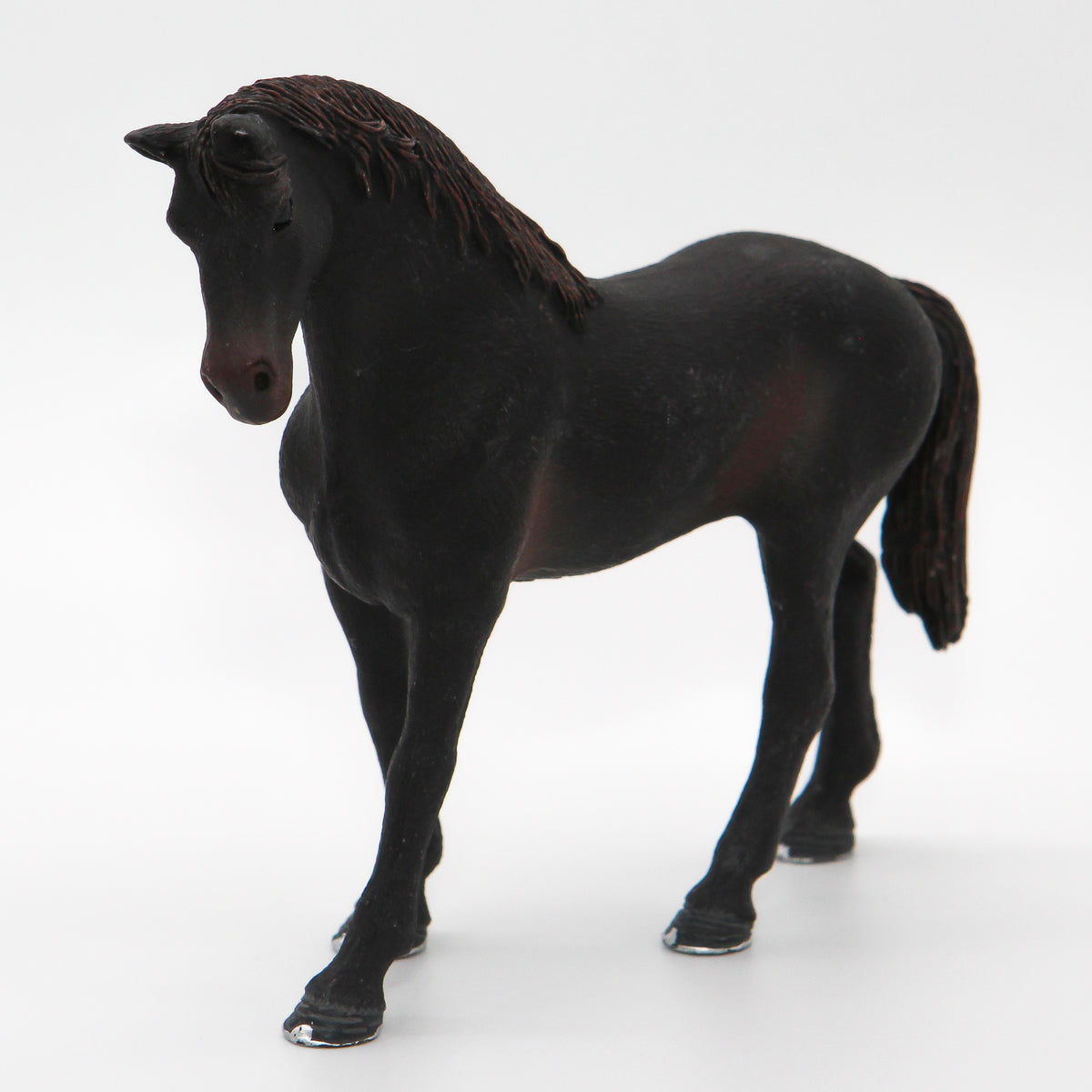 Schleich Englannin täysiverinen hevonen 13856 - Second Hand— Elli Madelli