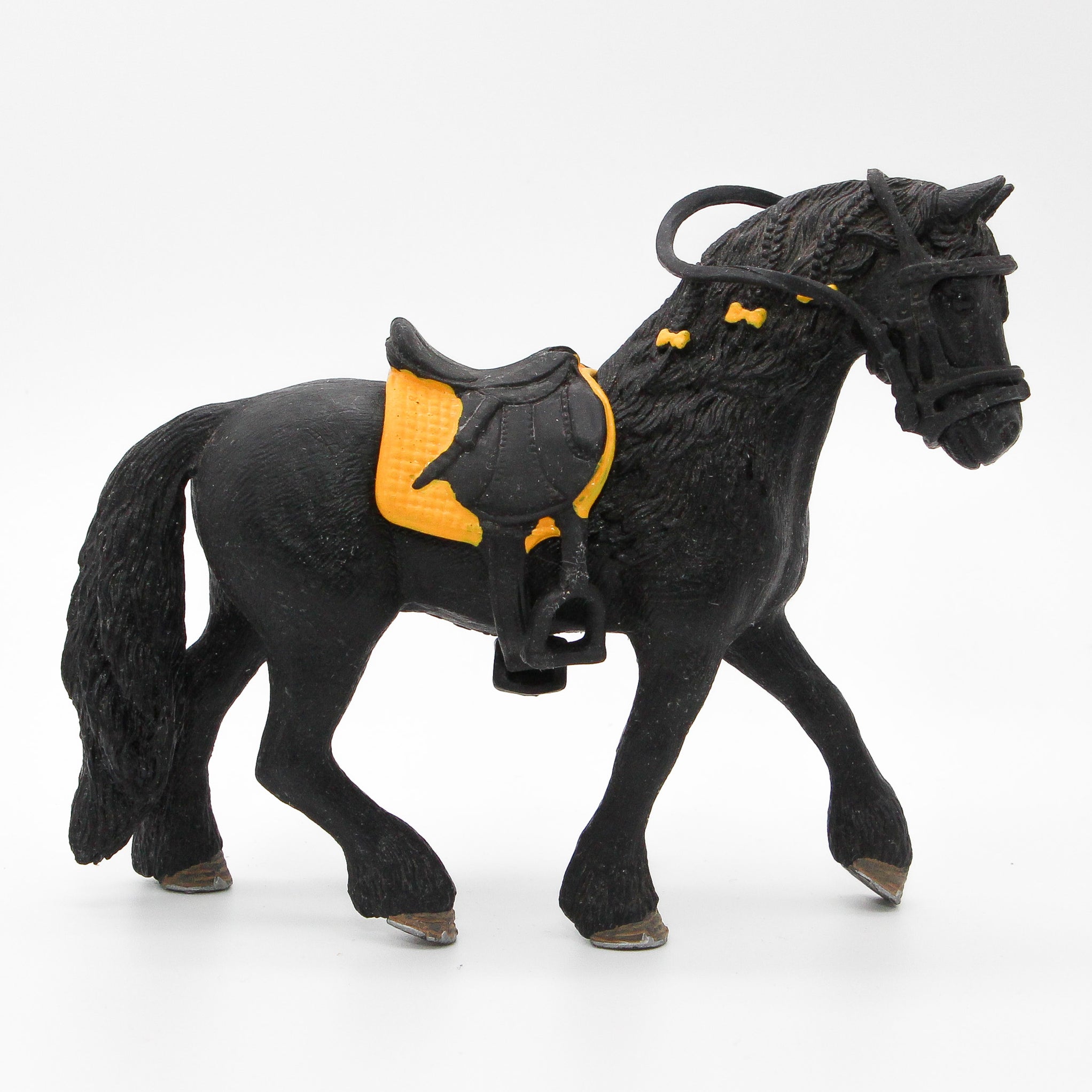 Schleich Friisiläinen hevonen, satula ja suitset - Second Hand— Elli ...